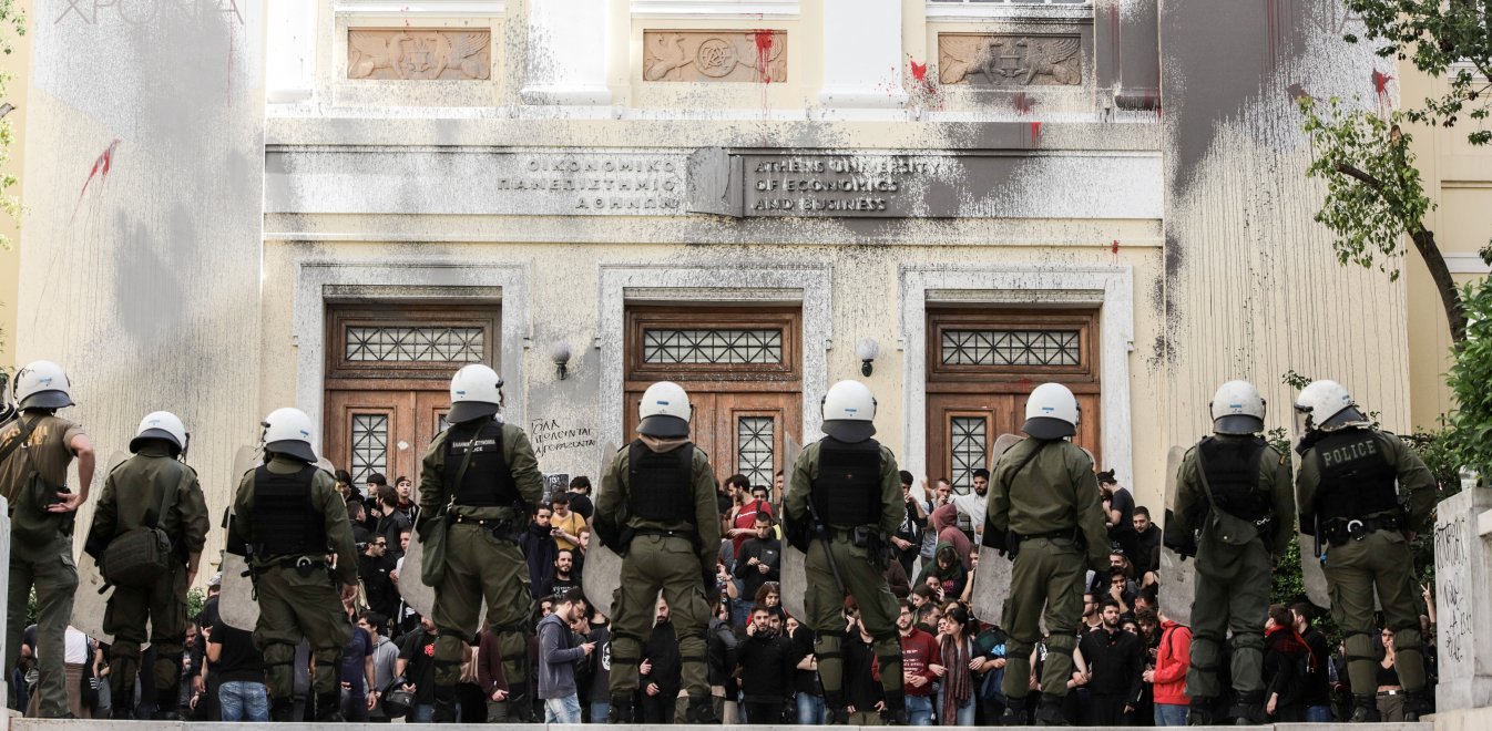 Η Σοφία Βιδάλη και η Ιφιγένεια Καμτσίδου μιλούν για την αστυνόμευση στα ...