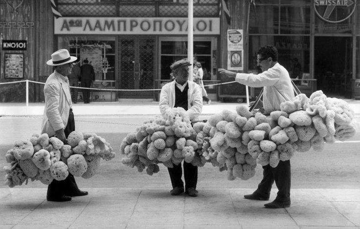 Νίκος Ξυδάκης: Πόσο περιττός είναι ο πλανόδιος πωλητής λεμονοχυμού ...