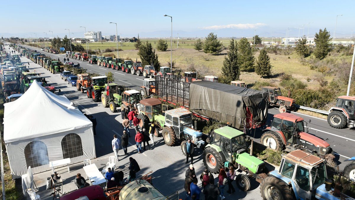 Παντελής Μπουκάλας: Εξουσία ανομοιοκατάληκτη με την κοινωνία - Commonality